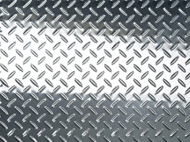 Лист нержавеющий TEAR PLATE 4х1250х2500 мм AISI 304 г/к